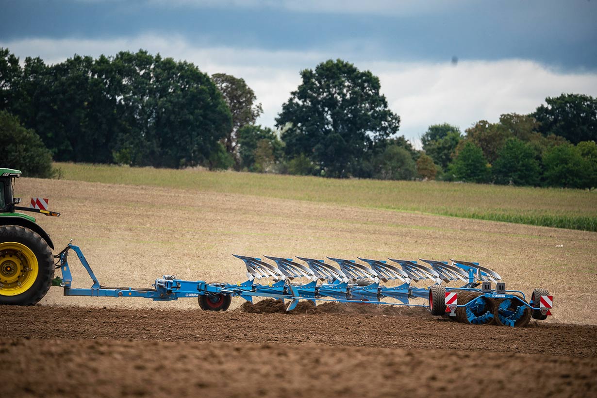 Lemken Diamant 16 V 7+1 L 100 Ficha tecnica & Especificaciones (2023-2025) | LECTURA Specs