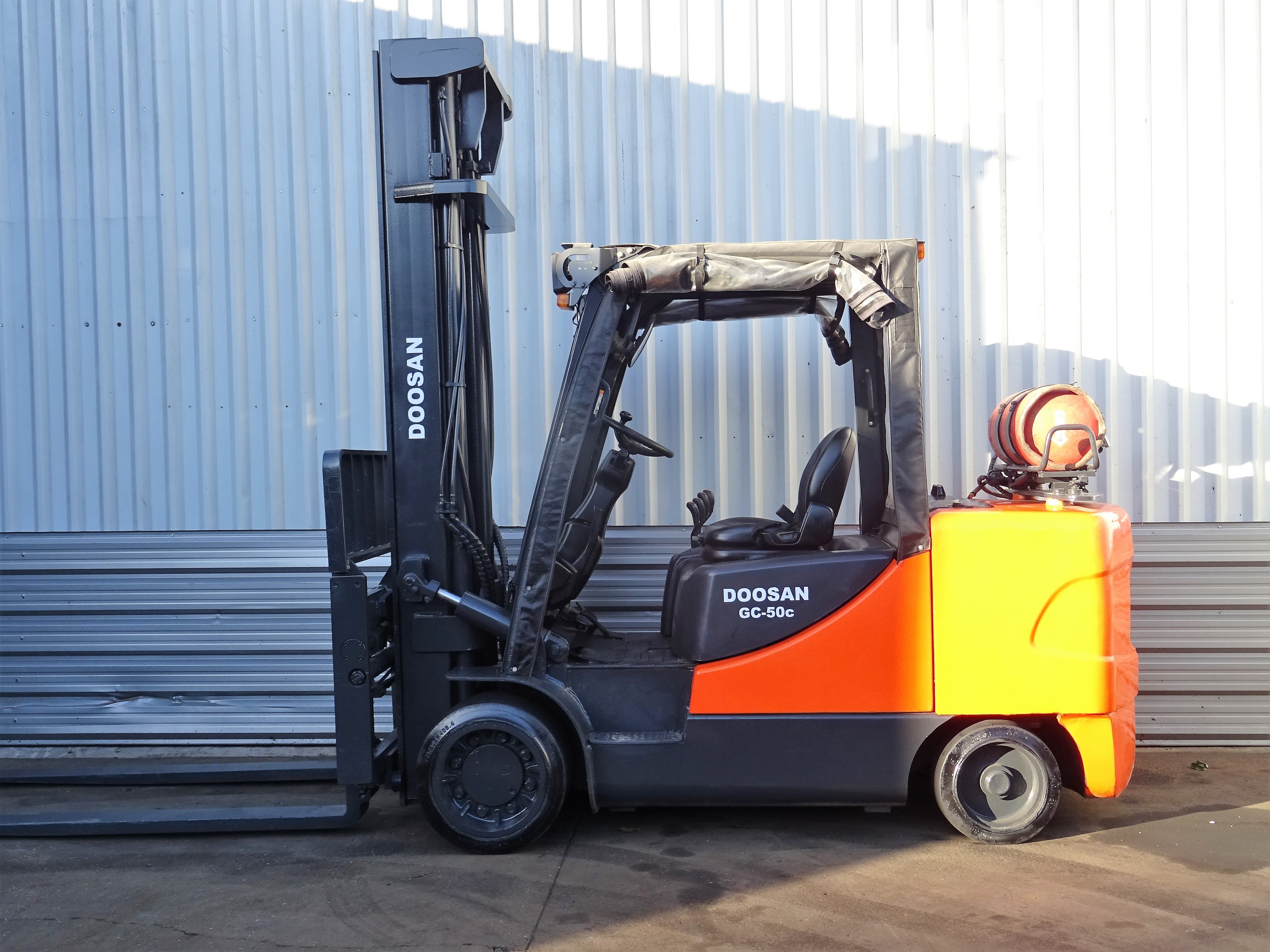 Doosan G50C-5 Ficha tecnica & Especificaciones (2017-2021) | LECTURA Specs