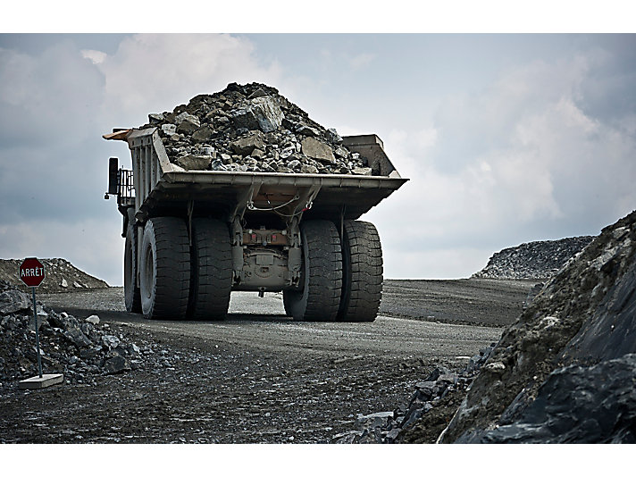 Caterpillar 793F Ficha tecnica & Especificaciones (2019-2026) | LECTURA ...