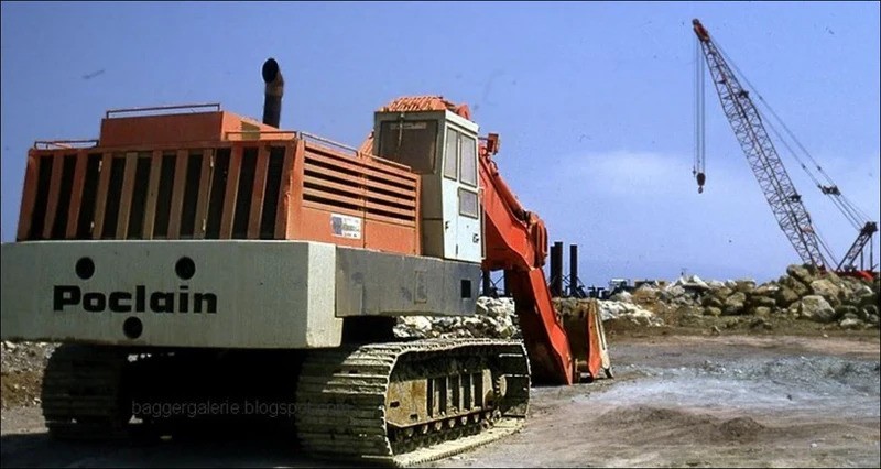 Case Poclain HC 300 Ficha tecnica & Especificaciones (1973-2024 ...