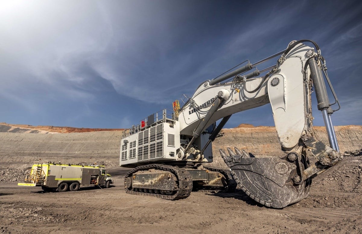 Liebherr R 9600 Ficha tecnica & Especificaciones (2021-2025) | LECTURA ...