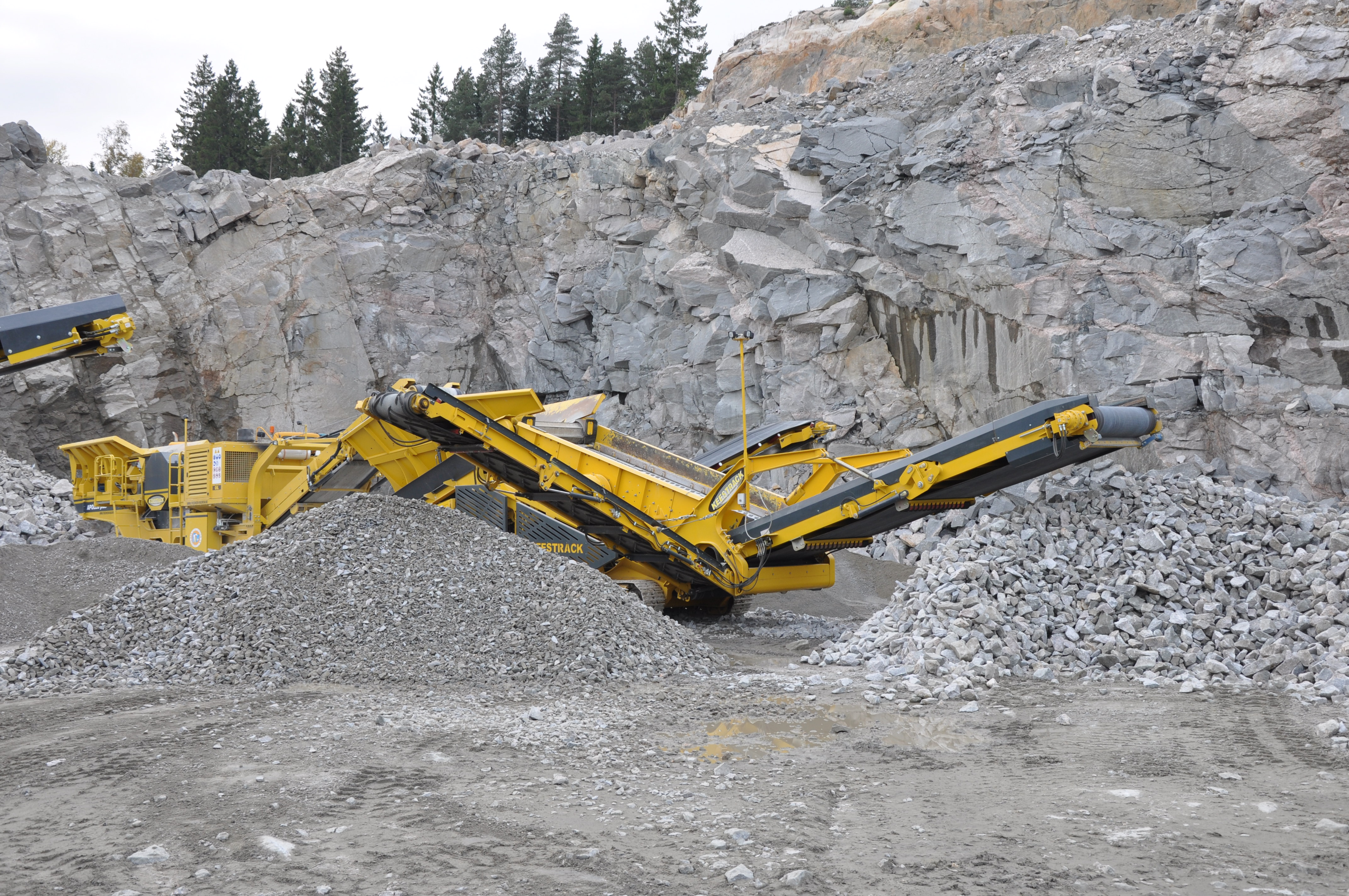 Keestrack Frontier 4518 T Ficha tecnica & Especificaciones (2007-2016 ...