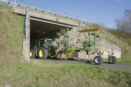 Krone Swadro TS 740 Twin Ficha tecnica & Especificaciones (2013-2025 ...