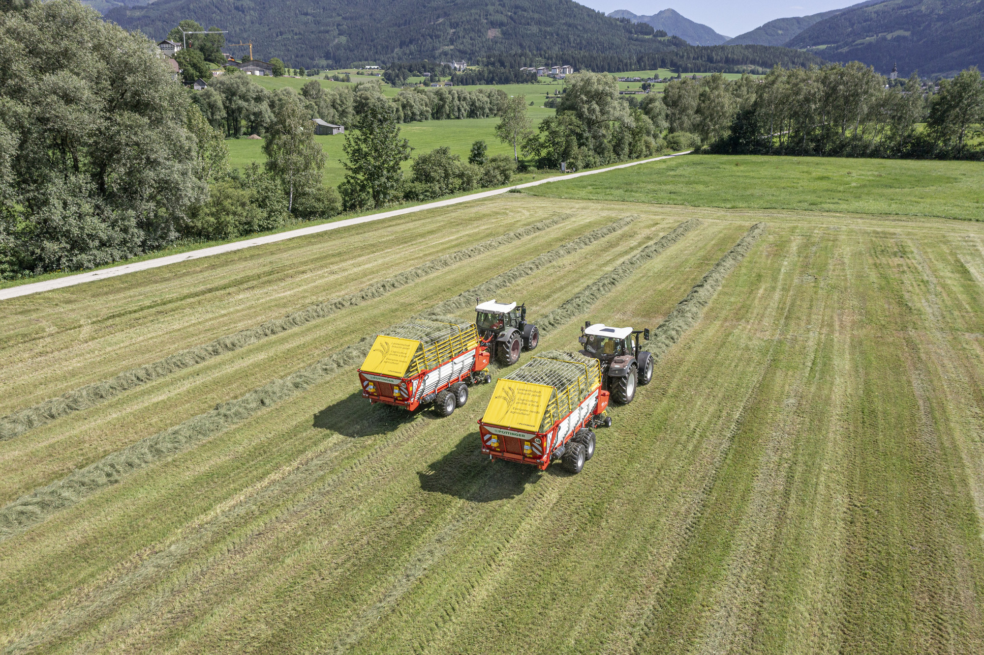 Pöttinger Boss 3210 Master Ficha tecnica & Especificaciones (2022-2025 ...