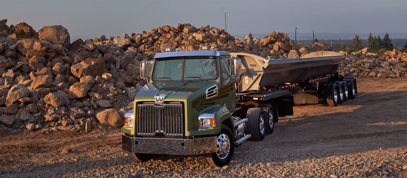 Western Star 4700 SB 40" Ultra Low Roof Detroit DD13 Ficha tecnica ...