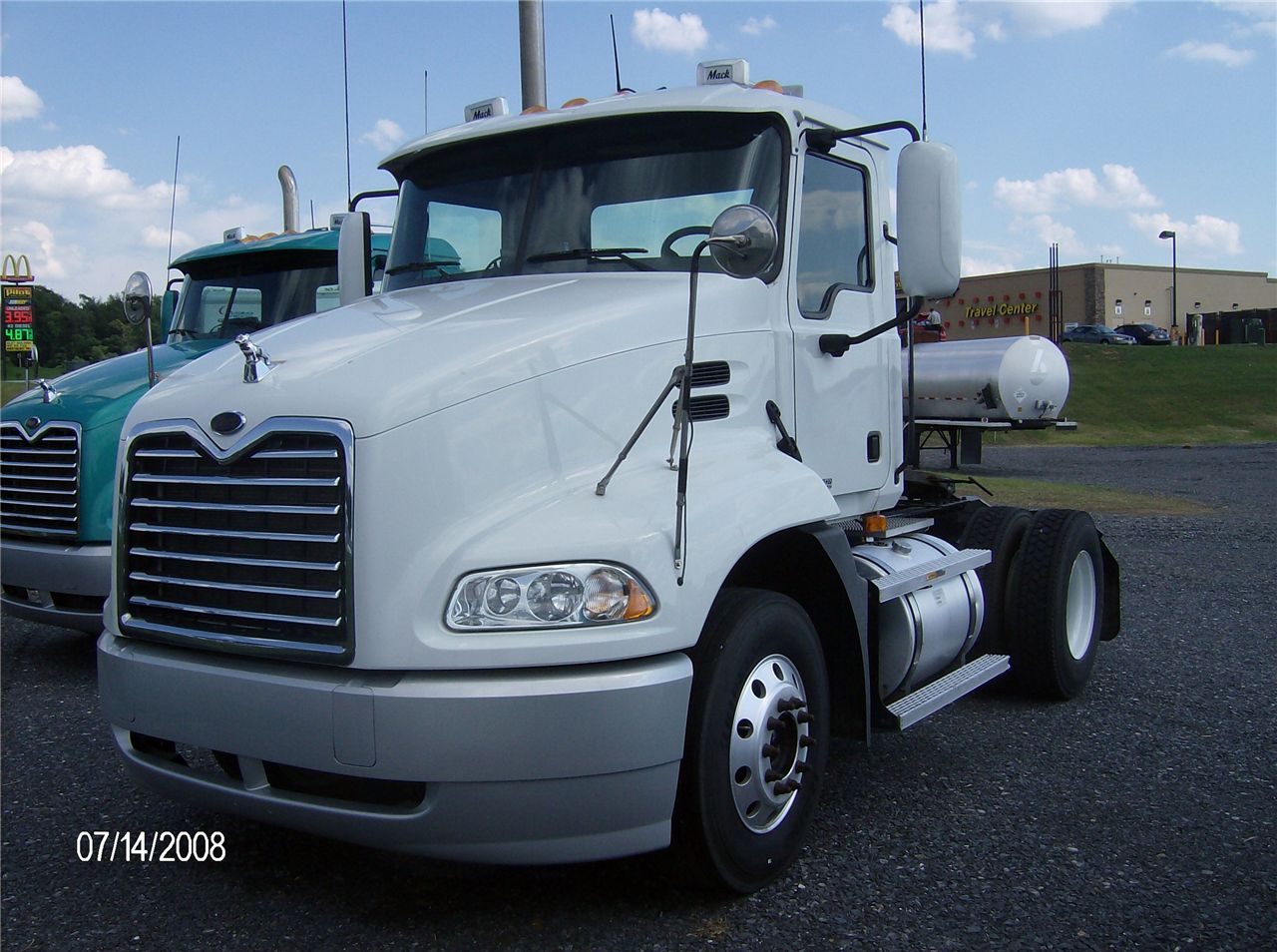 Mack VISION CA65 Conventional CXN602 AC-460P ASET 4x2 Ficha tecnica ...